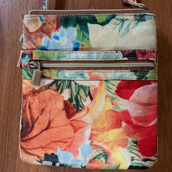 stella and max | Bags | Stella Max Floral Crossbody Wallet Shoulder Bag ...